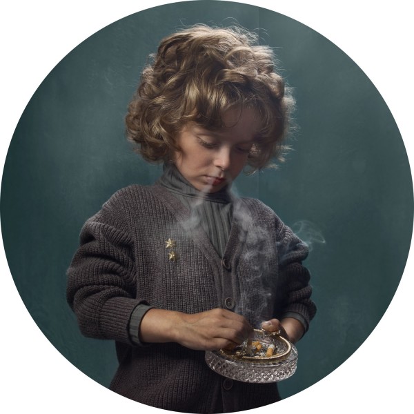 FRIEKE JANSSENS – SMOKING KIDS - Polkadot